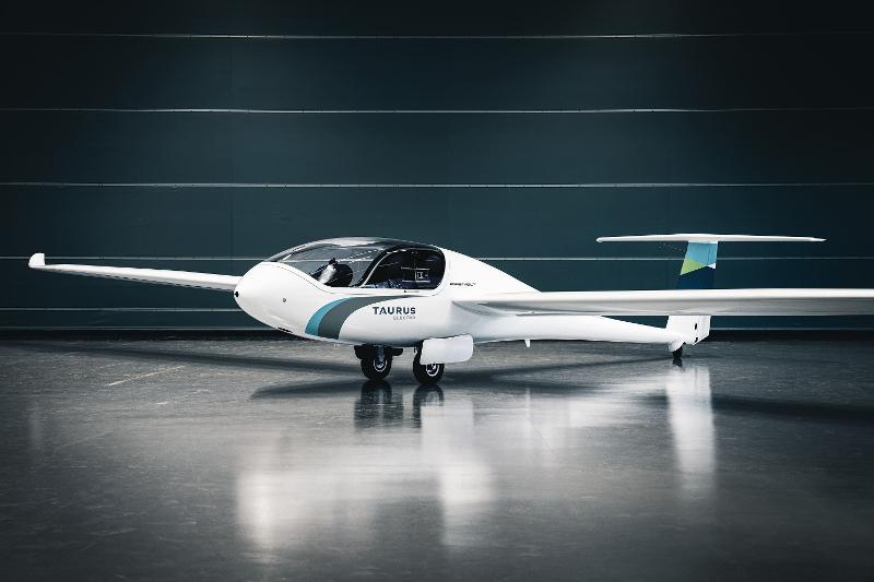 Taurus-electro - 蝙蝠飞机